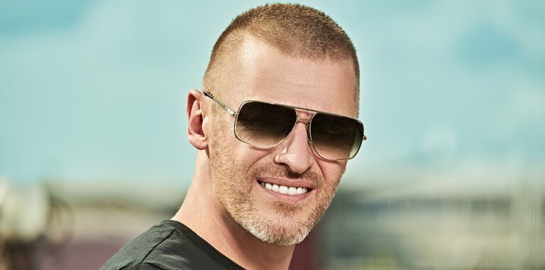 Get A Number 3 Haircut & Give Yourself The Most Stylish Outlook