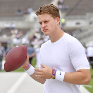 Joe Burrow Haircut: 10 Hairstyles of this Young Talent That You Should ...