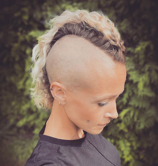 19 Short Alt Hairstyles to Edge Up Your Look