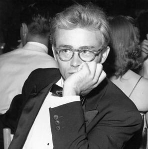 1950s Hairstyles for Men: 35 Variations That Defy Time